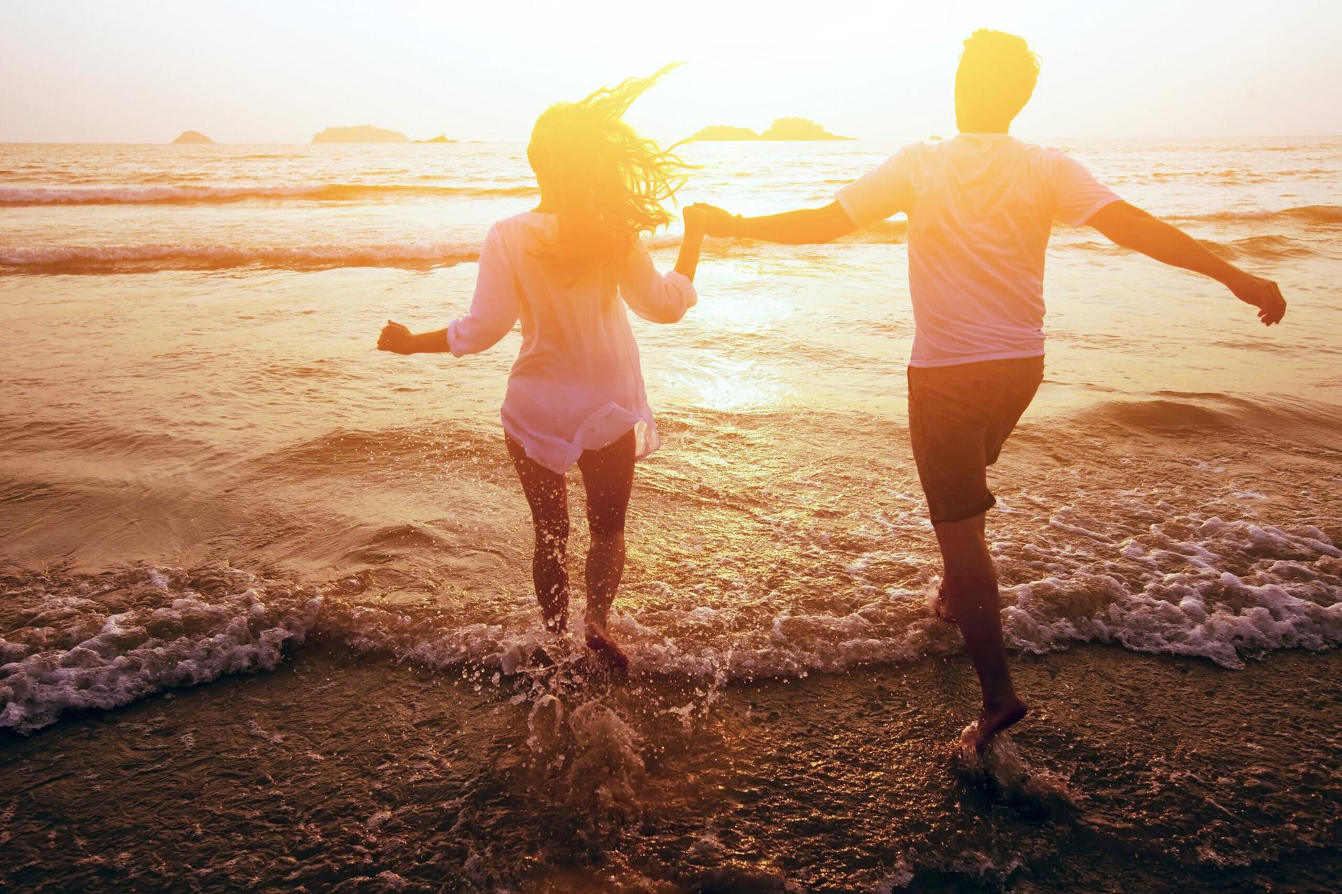 Secluded Love A Romantic Beach Getaway Maclynn Uk